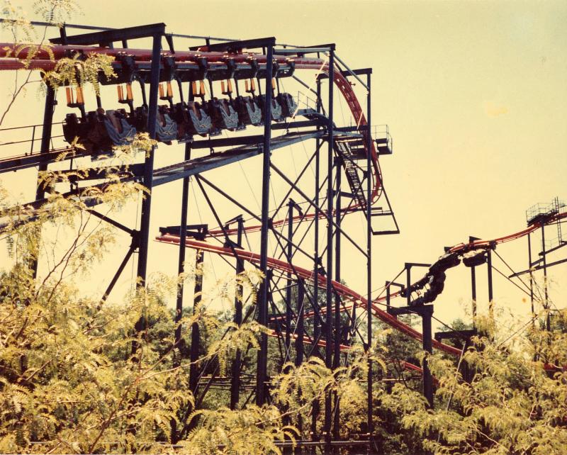 Top 3 Arrow Design Failures – Coaster Critic