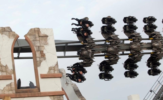 The First Humans Survive The Swarm at Thorpe Park – Coaster Critic