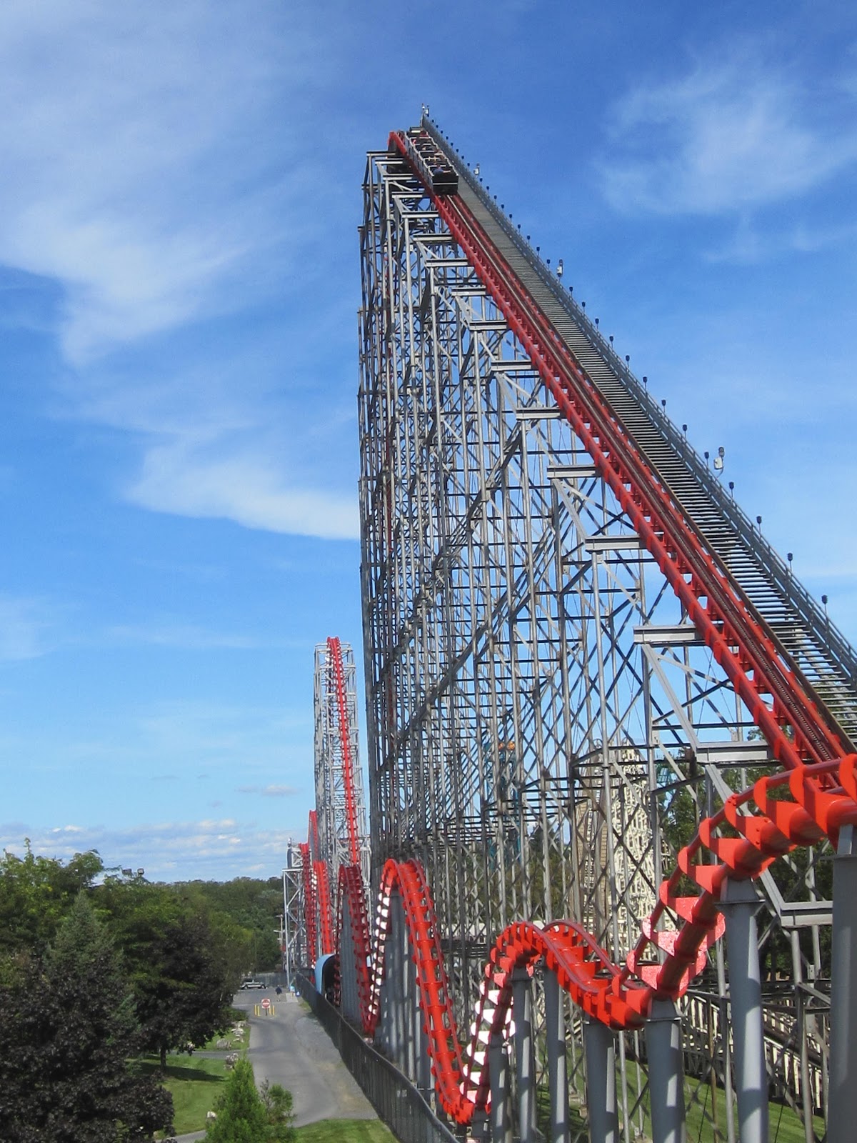 Showdown: Magnum XL-200 vs. Steel Force – Coaster Critic