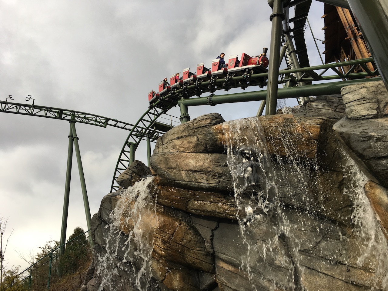 Review: FireChaser Express at Dollywood – Coaster Critic
