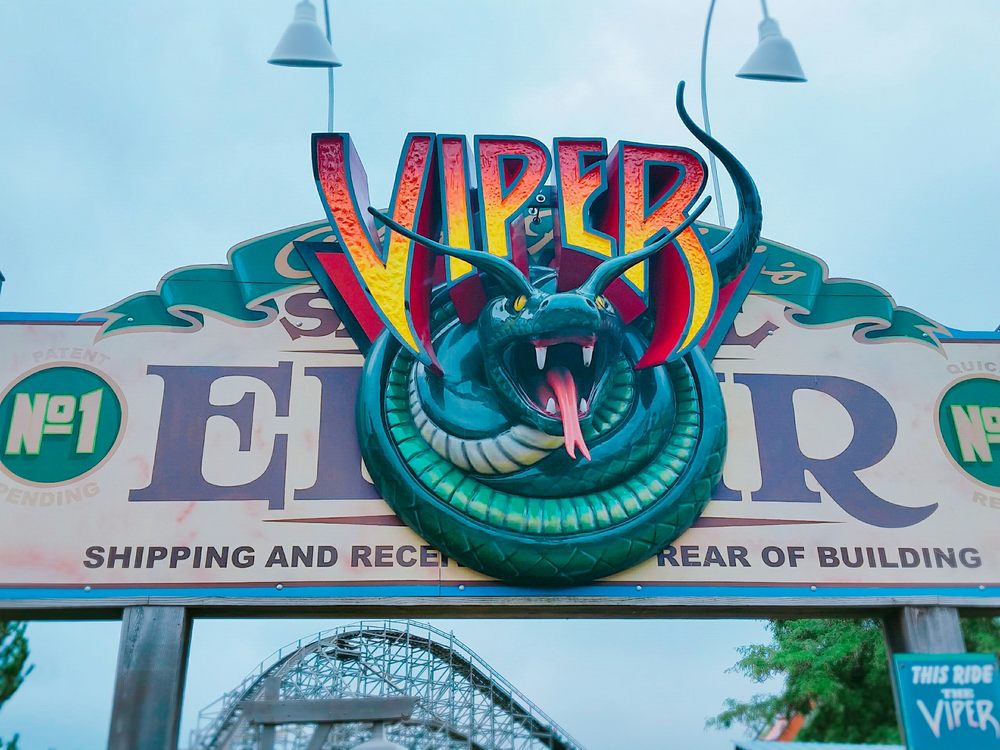 Review: Viper at Six Flags Great America – Coaster Critic